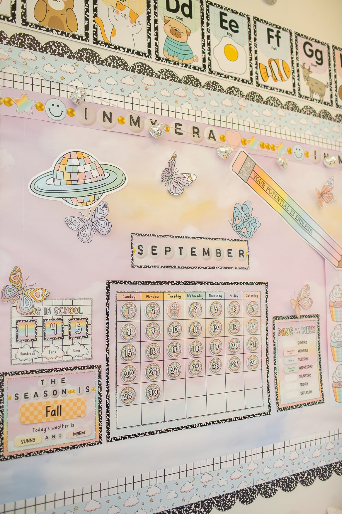 Calendar Bulletin Board Sets – Schoolgirl Style