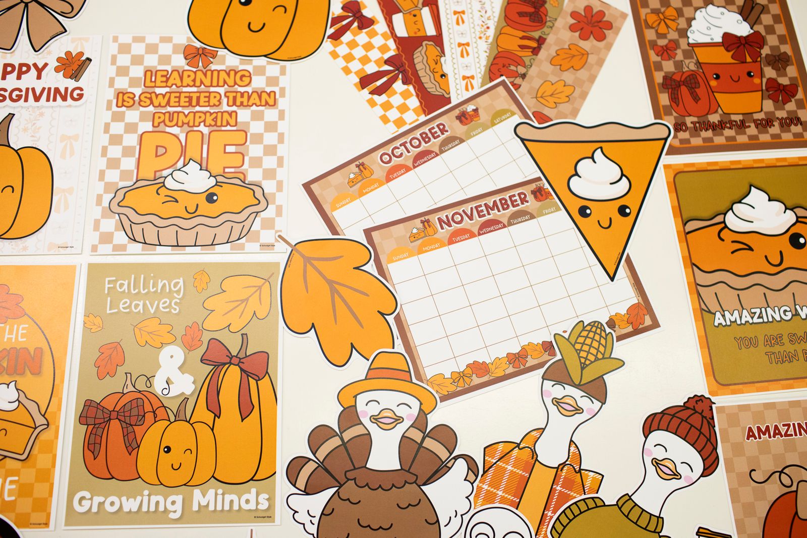 Thanksgiving Classroom Decor – Schoolgirl Style