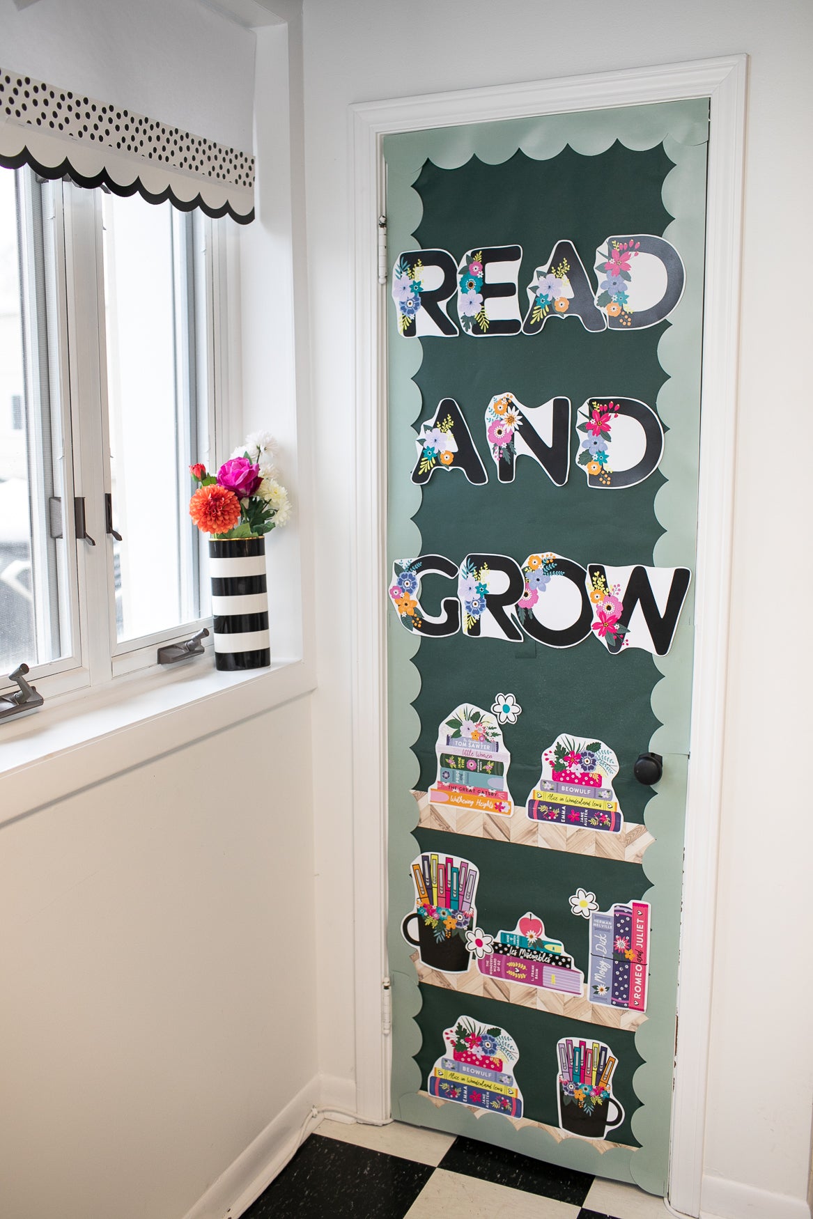 Read and Grow | Door Decor – Schoolgirl Style
