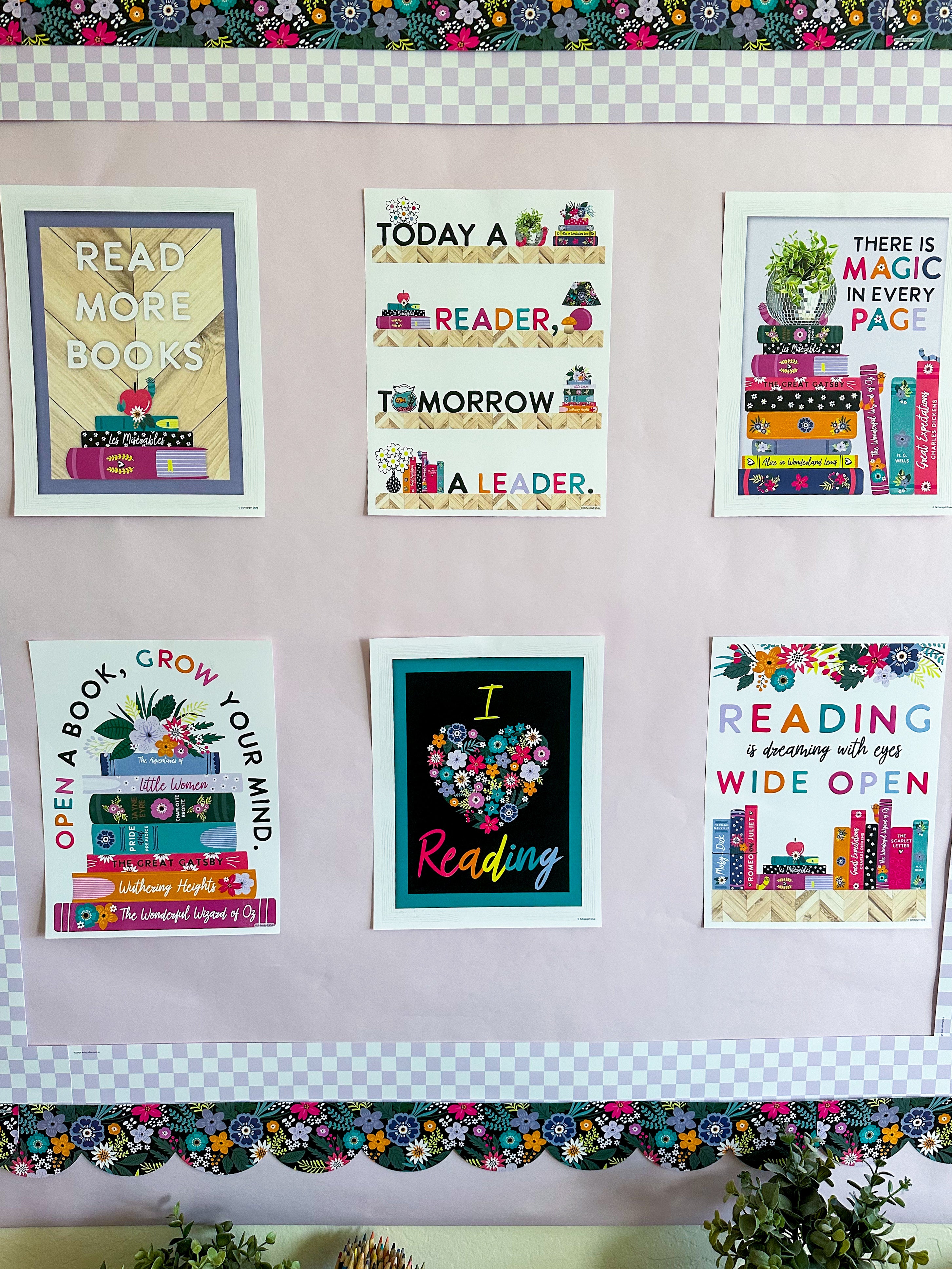 Reading Bulletin Board Set – Schoolgirl Style