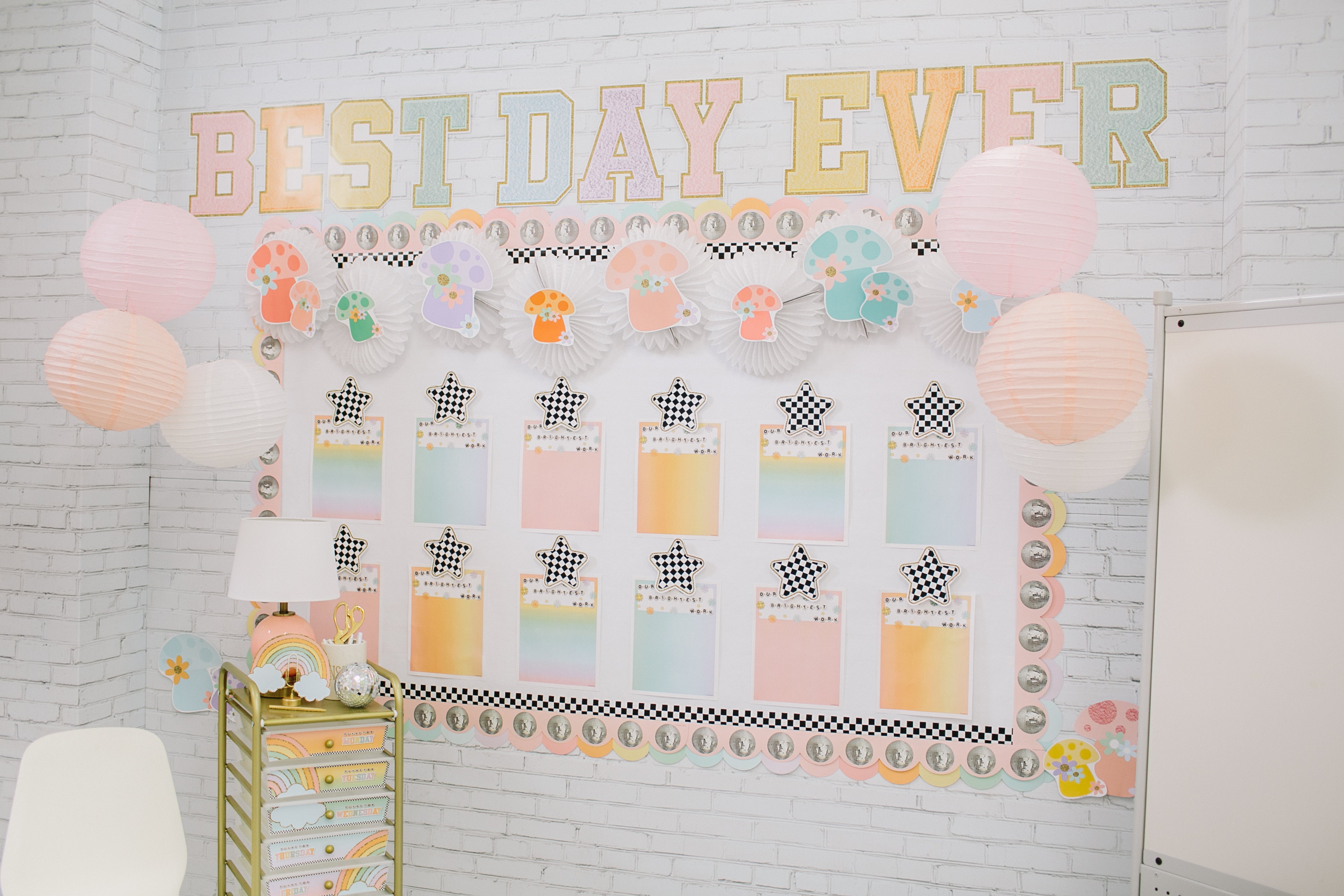 Inspirational Classroom Headlines – Schoolgirl Style
