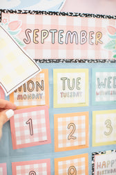 Printable Pastel Pocket Chart Calendar | Pretty in Pastel – Schoolgirl ...