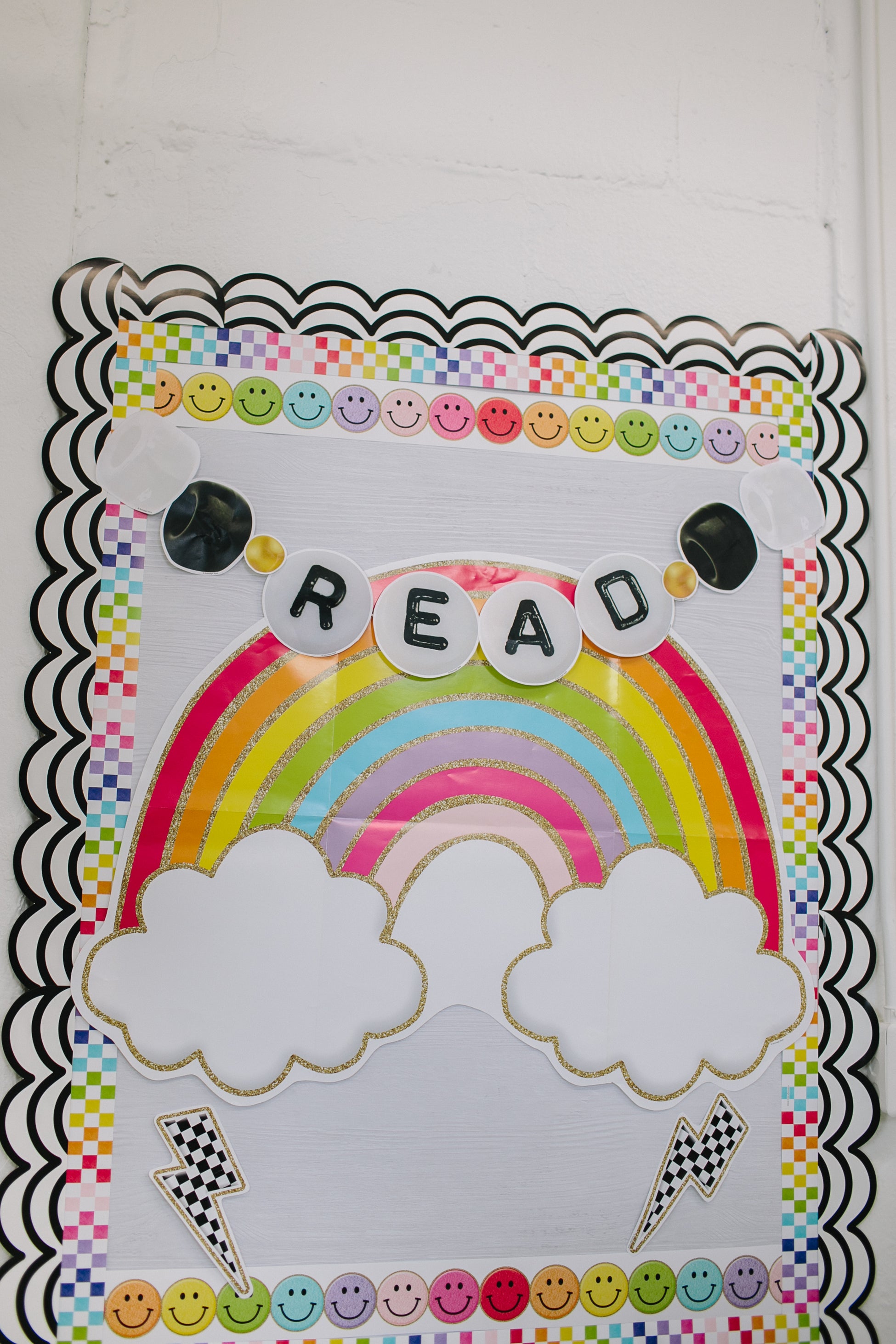 Pops Of Rainbow Rays Classroom Decor – Schoolgirl Style