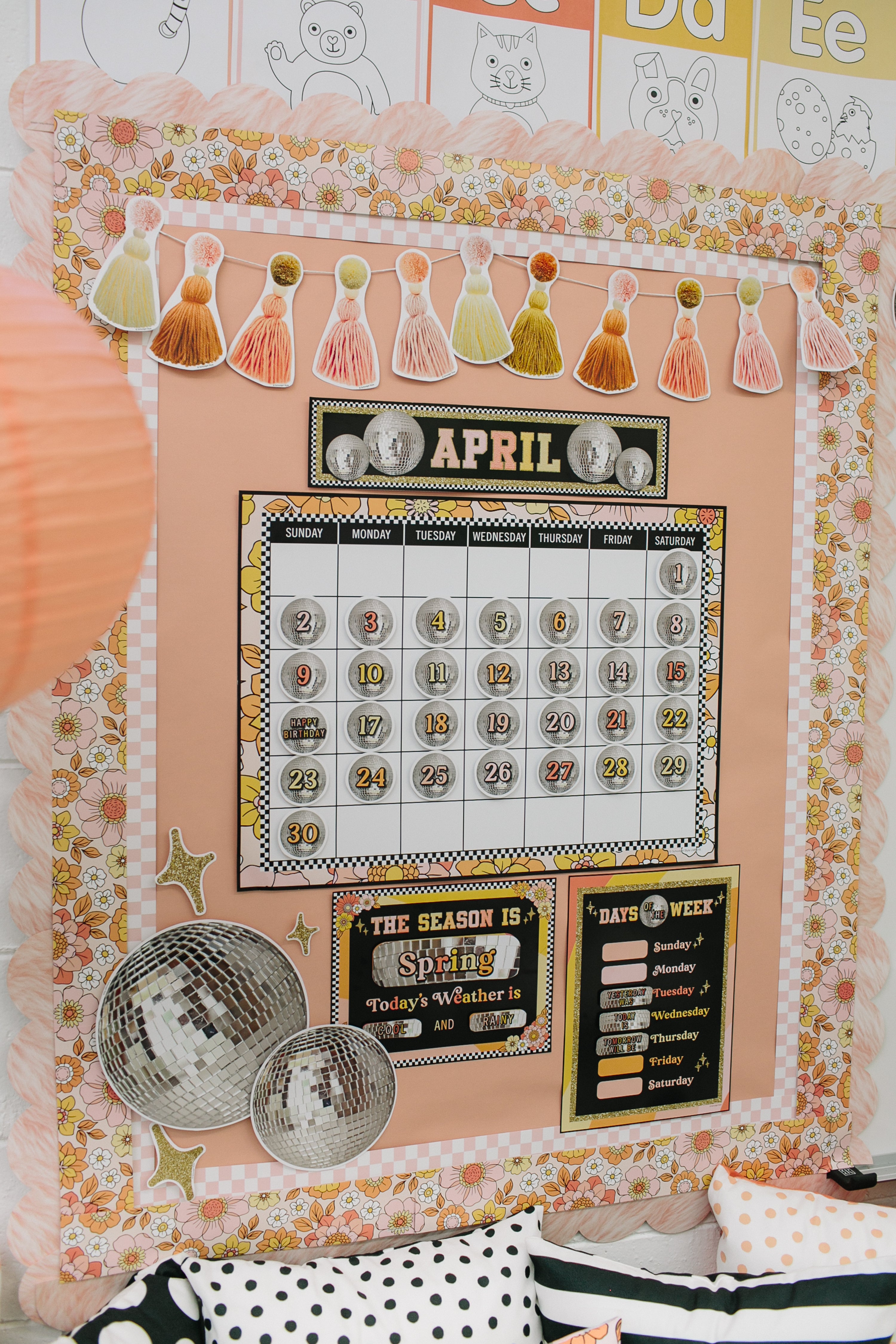 Little Miss Retro Classroom Decor – Schoolgirl Style