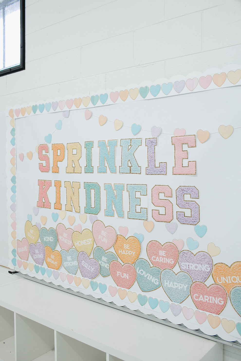 Valentine's Day Classroom Decor | Hugs and Kisses Collection | UPRINT ...